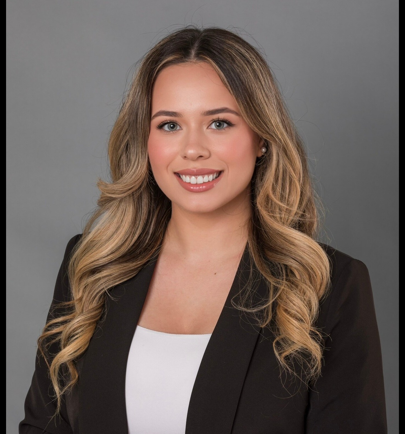 Yvette Cruz '26 - Saint Peter's University - Home