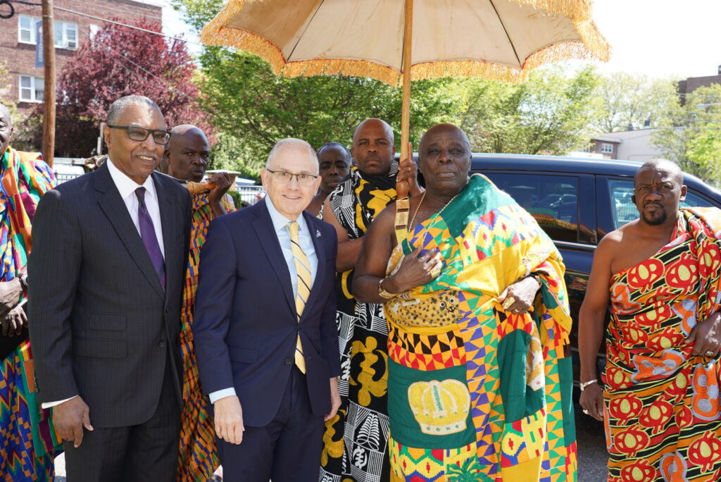 His Majesty Osagyefuo Amoatia Ofori Panin, the King of Akyem Abuakwa ...